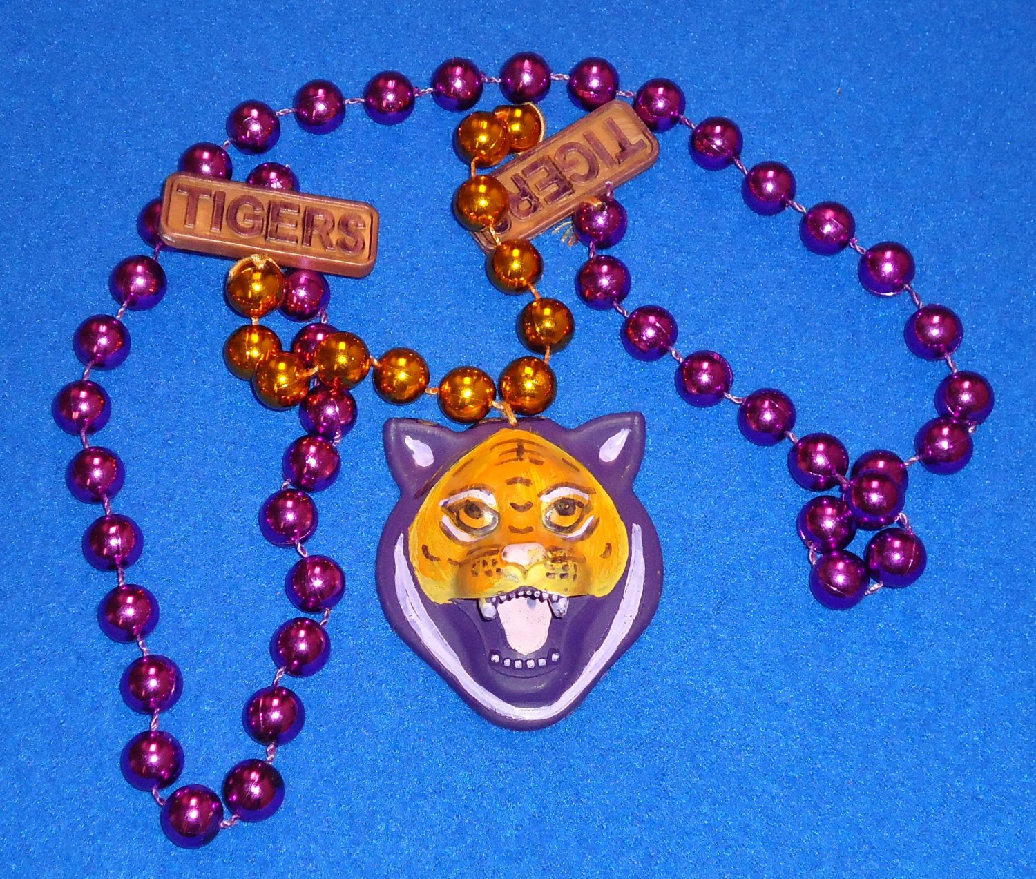 LSU TIGERS NEW ORLEANS MARDI GRAS BEAD GEAUX TIGERS PURPLE GOLD ...