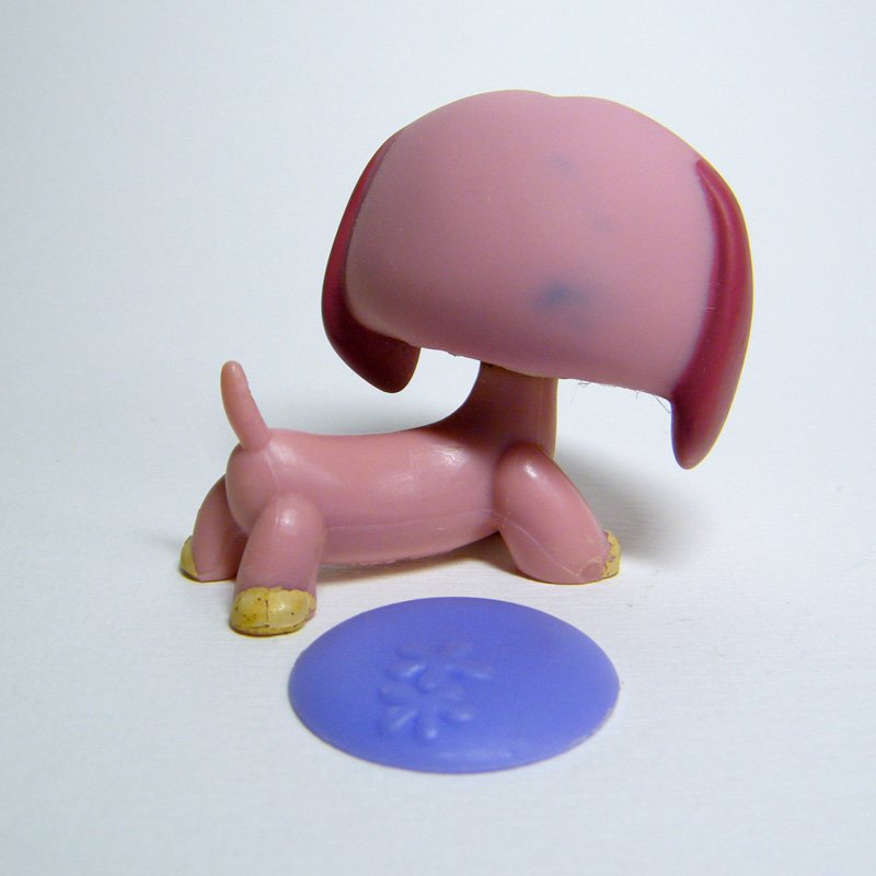 Littlest Pet Shop # 1306 Pink DACHSHUND Dog with Purple Frisbee LPS