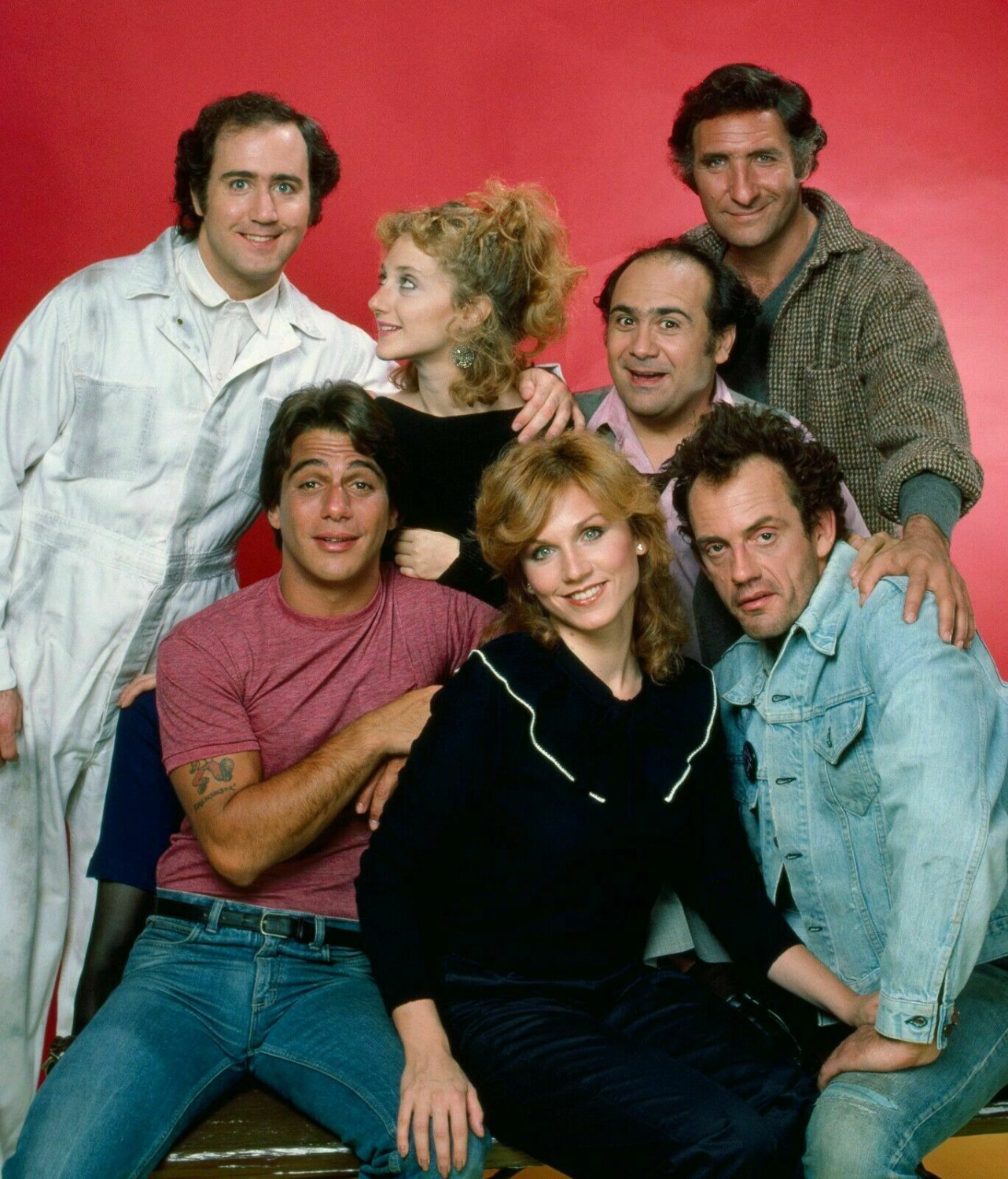 TAXI - TV SHOW CAST PHOTO 11x14 Glossy Photo
