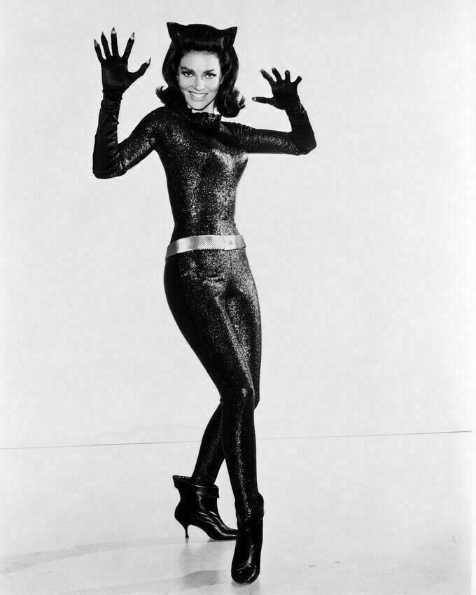 Batman And Robin Catwoman Lee Meriwether TV SHOW 8x10 Photo