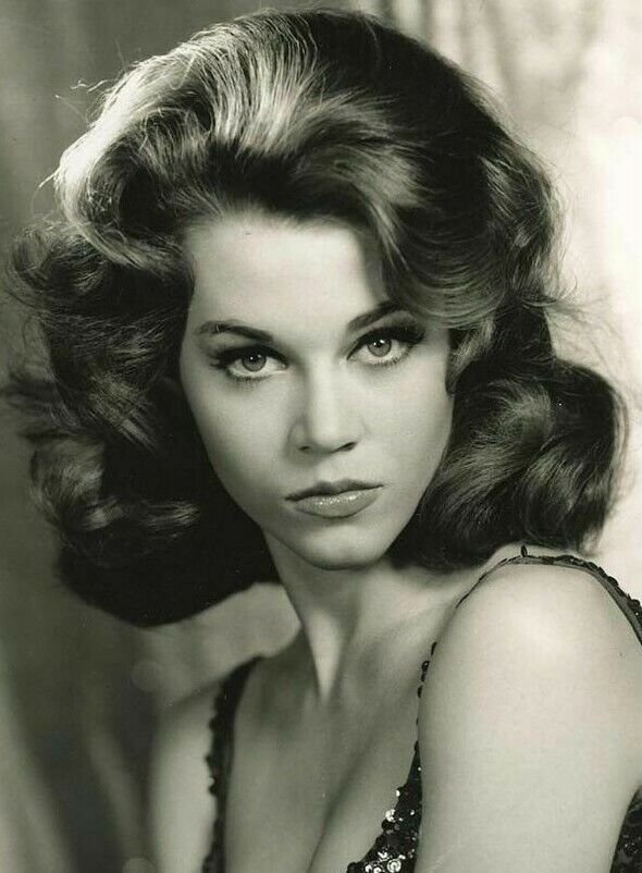 JANE FONDA 5X7 Photo