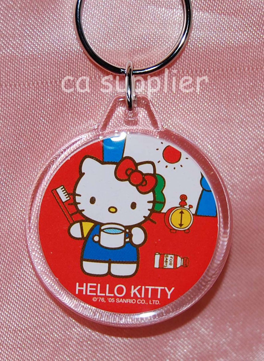 2005 Sanrio Round Shape Hello Kitty Key Ring - Brushing Teeth