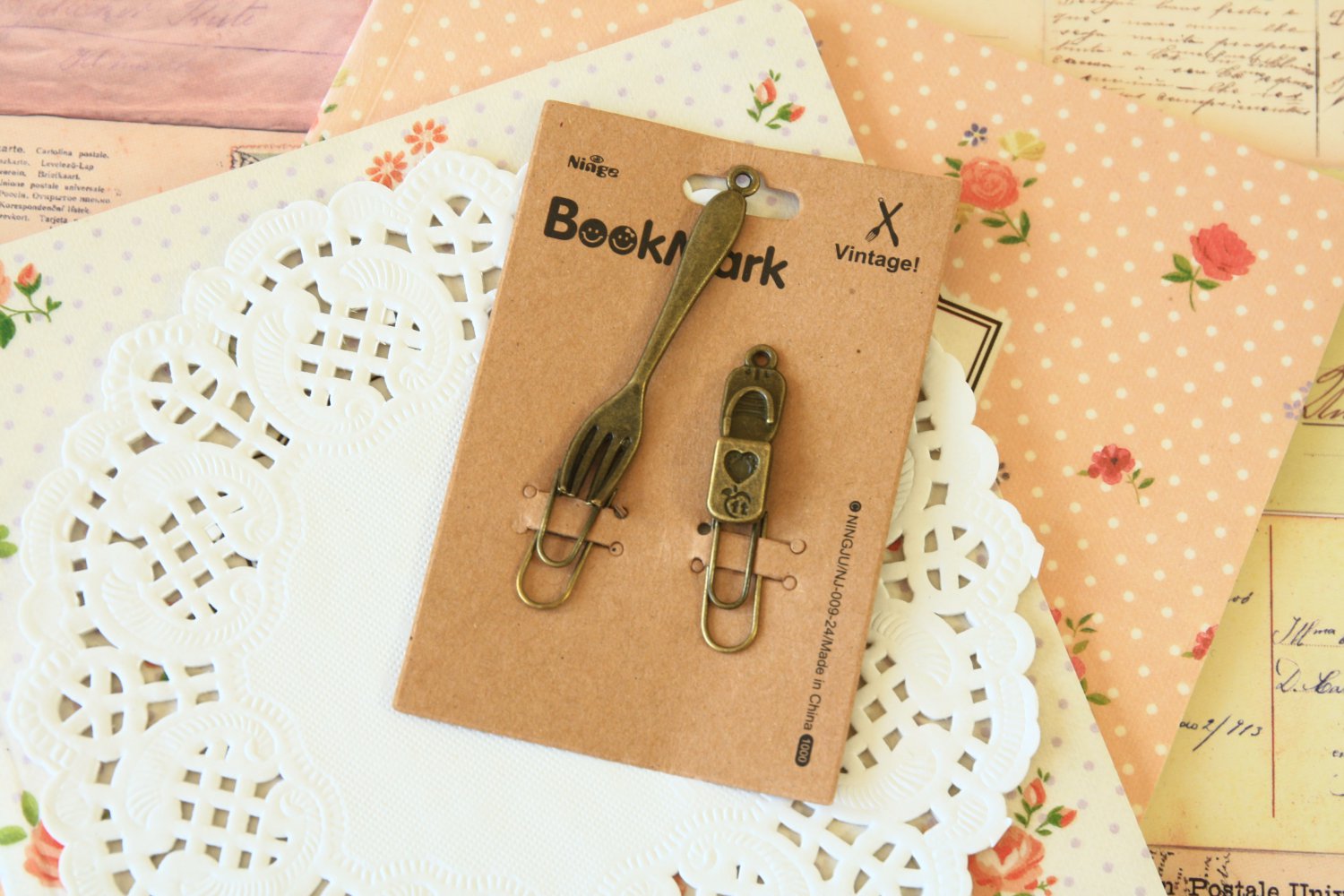 03 Fork and Padlock Bookmark Vintage Style paper clips