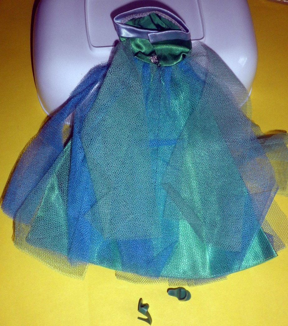 Barbie's Senior Prom Dress (1963-1964)