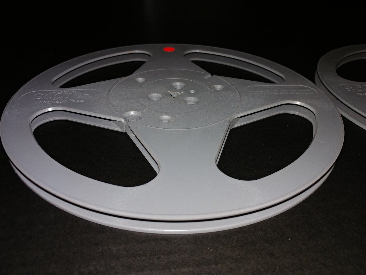 (1) SCOTCH BRAND 10 ½” Magnetic Tape ¼” Reel to Reel Plastic