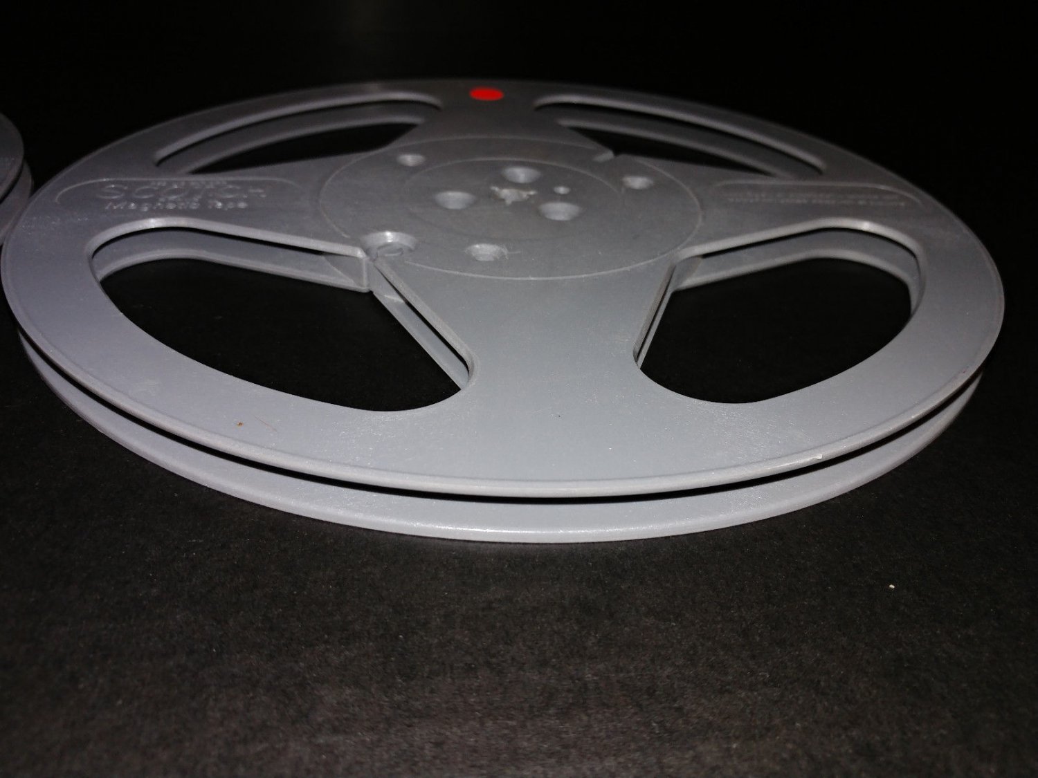 (1) SCOTCH BRAND 10 ½” Magnetic Tape ¼” Reel to Reel Plastic