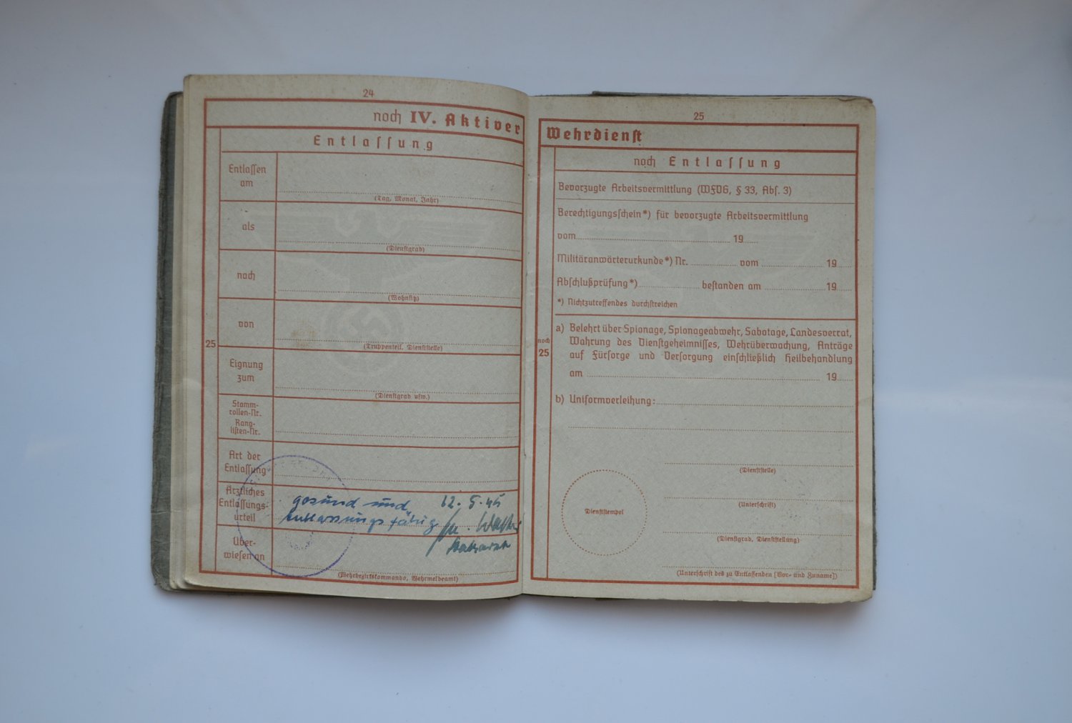 WWII WW2 ORIGINAL GERMAN DOCUMENT WEHRPASS