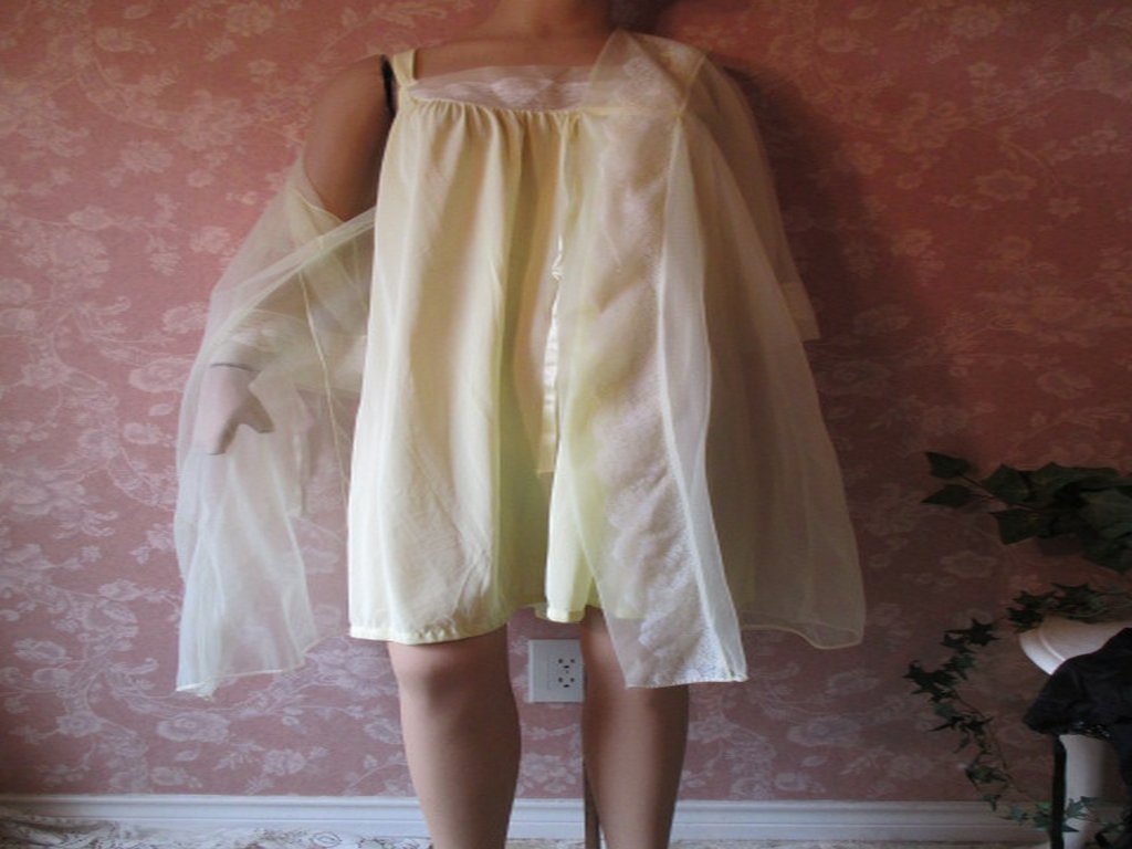 Movie Star Vintage Nightgown Peignoir Set Yellow M L Sheer Chiffon
