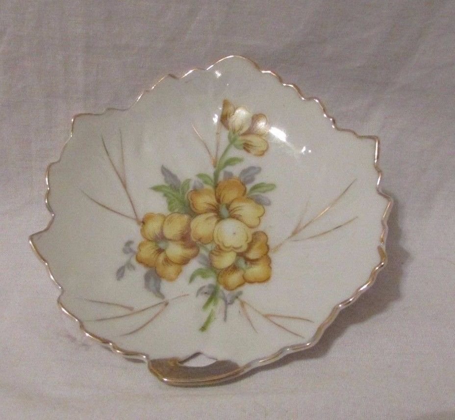 Vintage Plate Hand-Painted Floral Plate made in Japan gold trim Leaf Shaped