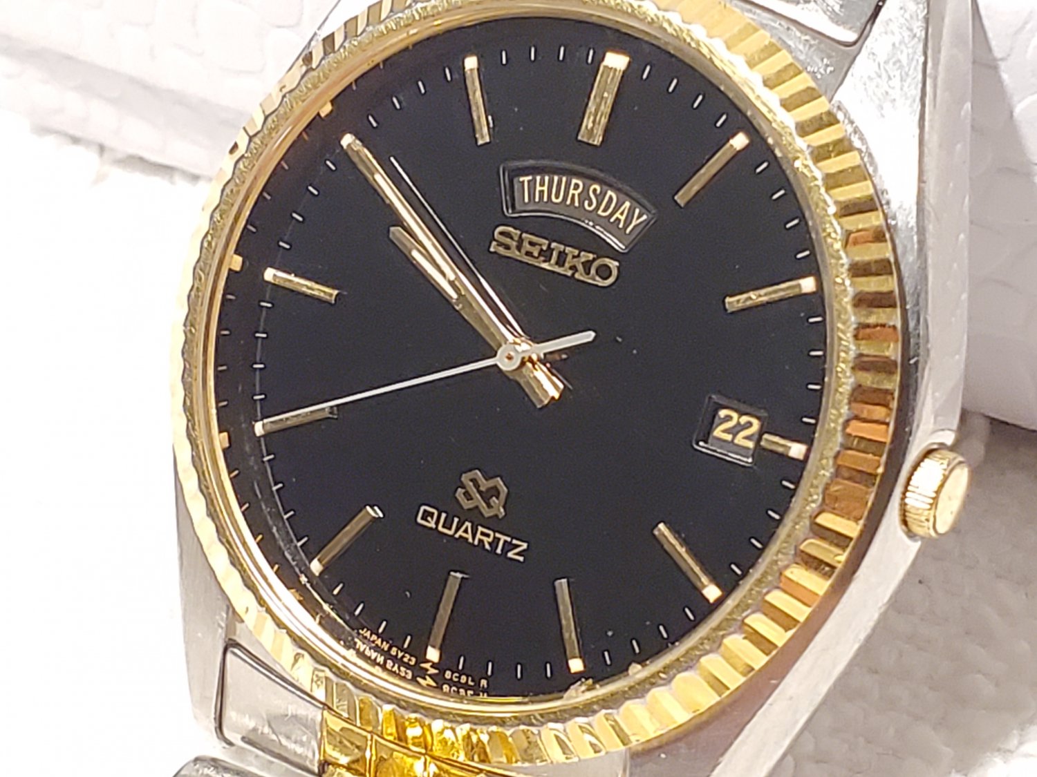 Vintage Seiko SQ Day Date Men's Quartz Watch Stainless Steel Gold Tone Black Dial