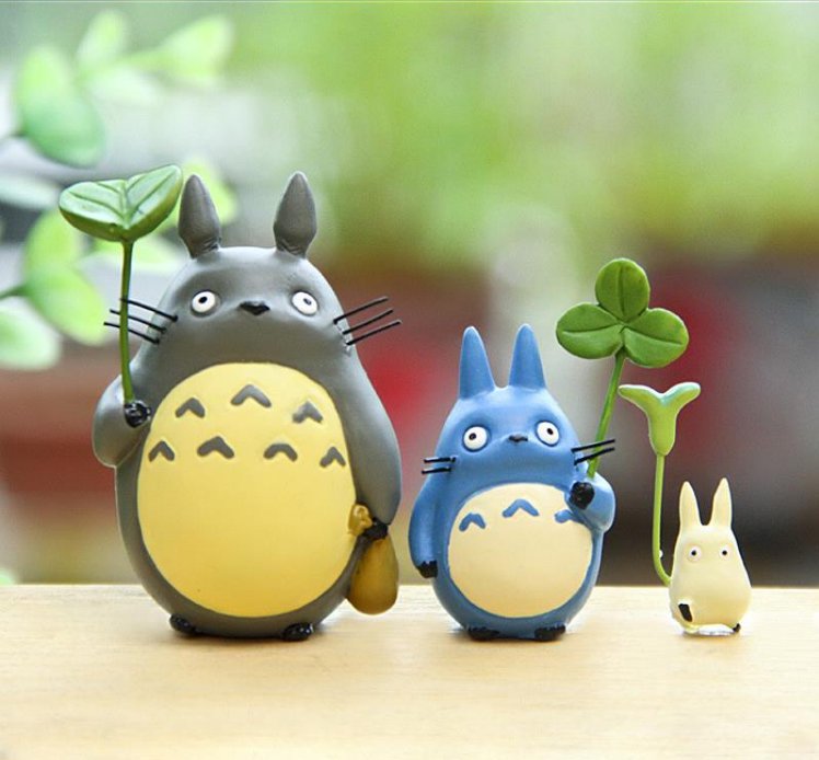 Blue Totoro With Leaf Mini Figure Toy Studio Ghibli