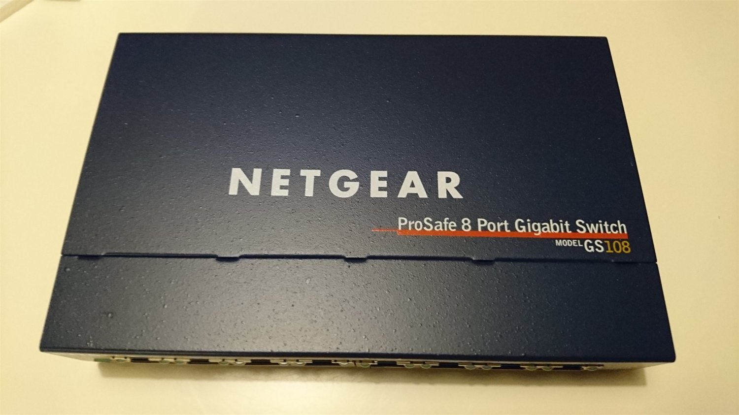 NETGEAR 8-Port Gigabit Ethernet Unmanaged Switch (GS108) - Desktop, and ...