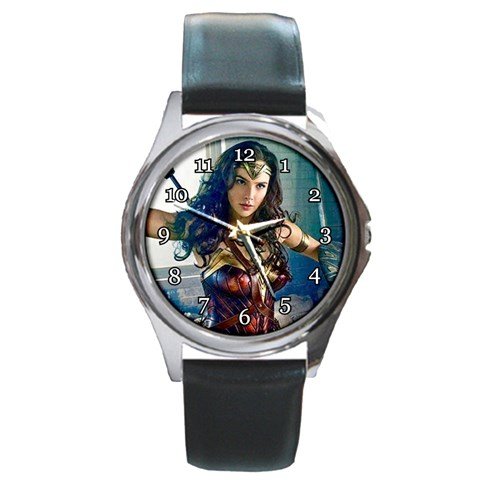 Wonder Woman In Action Round Metal Watch