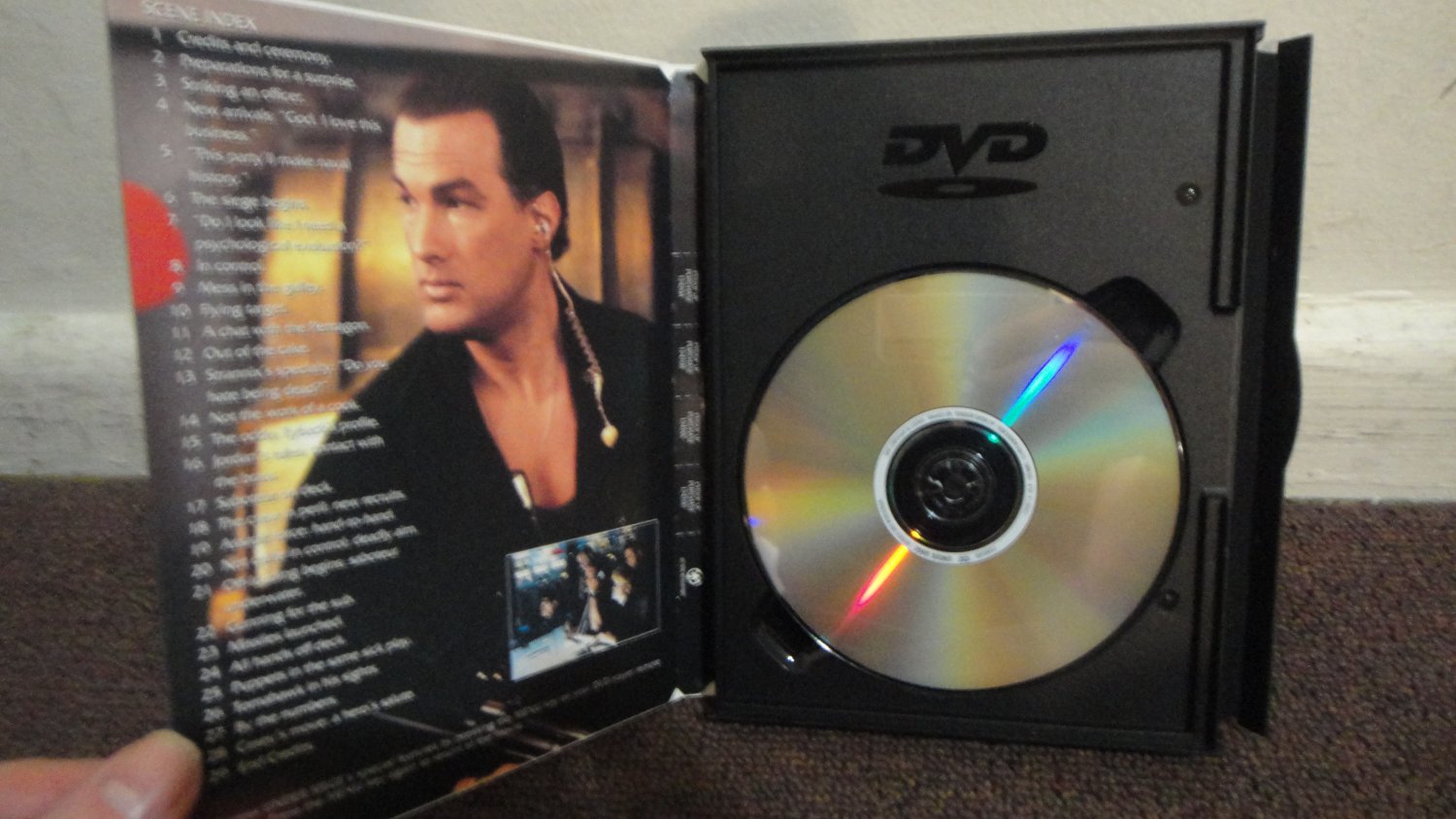 Under Siege Dvd Steven Seagal Tommy Lee Jones Gary Busey Disk In Beautiful Condition Look