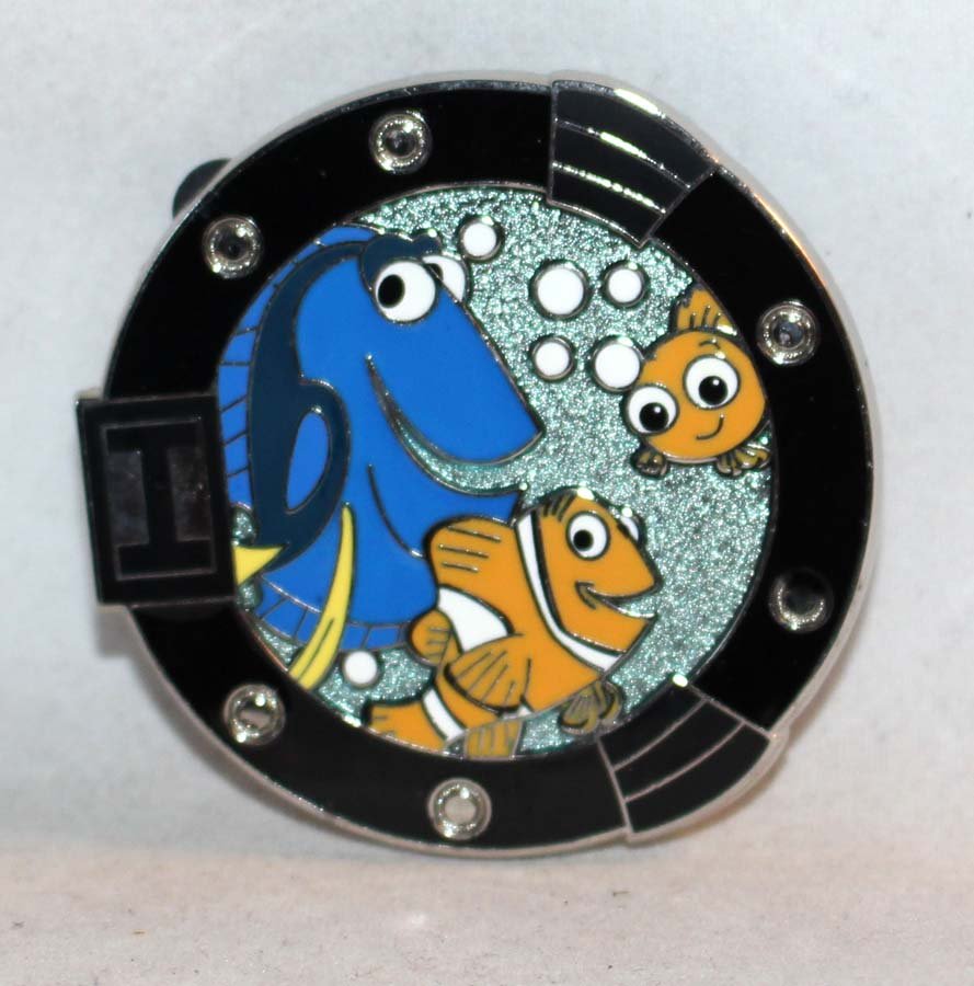 Disney Characters Family Portraits Reveal-Conceal Mystery Pin Finding ...