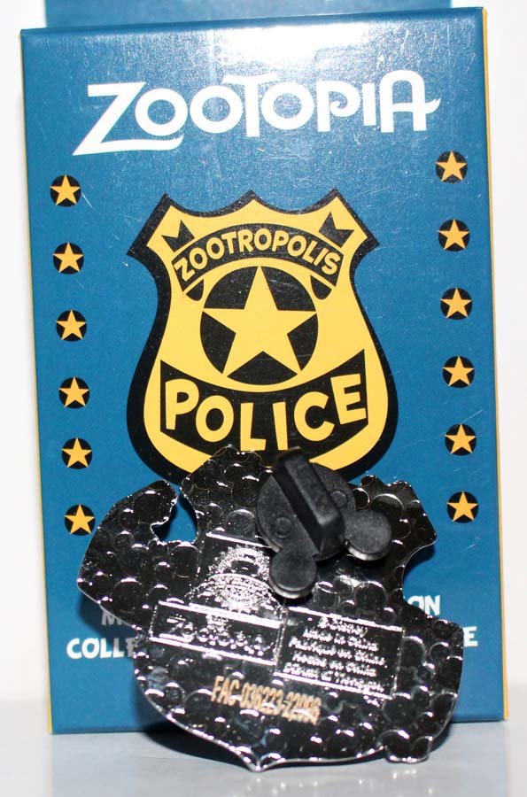 Disney Zootopia ZPD Officer Character Badge Mystery Pin Chief Bogo