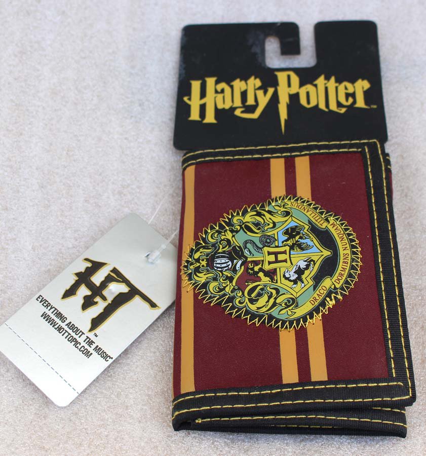 Bioworld Harry Potter Hogwarts Trifold Fabric Wallet New on Hanger