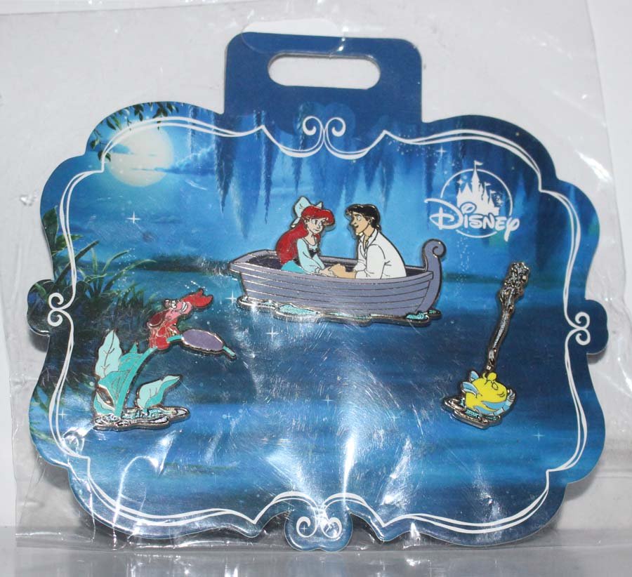 Disney Store Little Mermaid Kiss the Girl 3-Pin Set