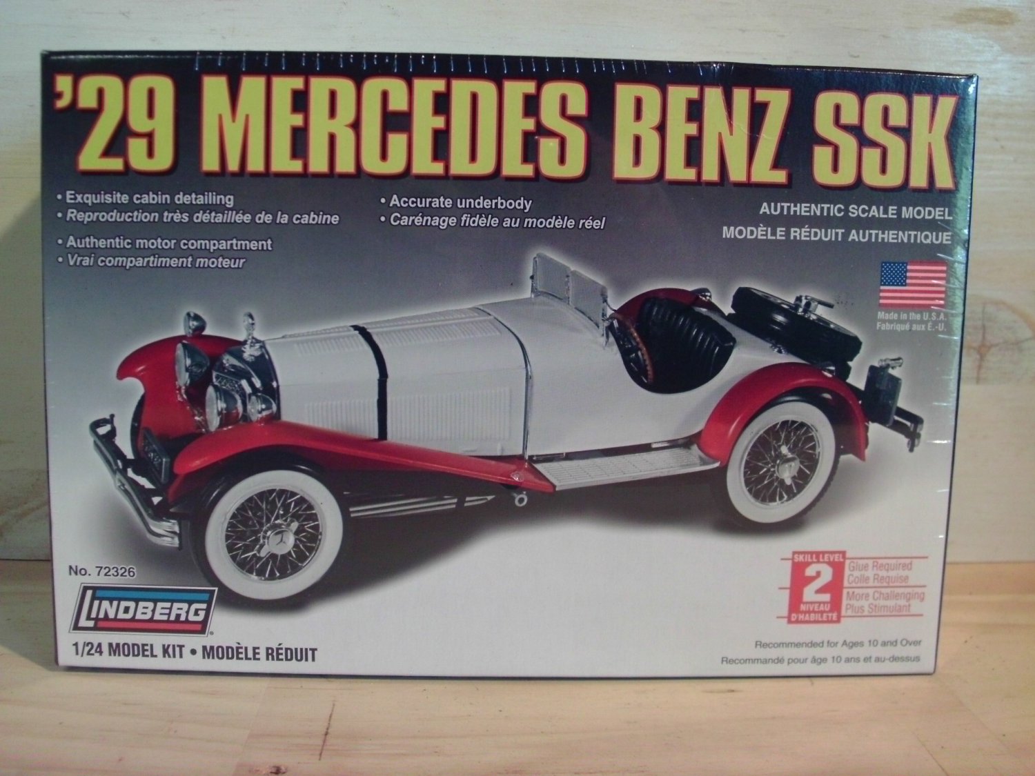 Lindberg 1929 Mercedes Benz SSK Model Kit in 1/24 scale - 72326