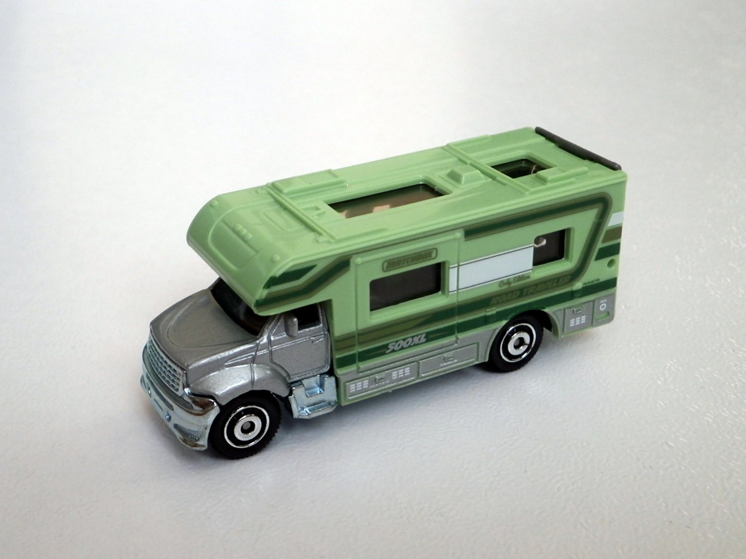 2017 Matchbox #82 MBX-RV in Green Loose DVK92 48A