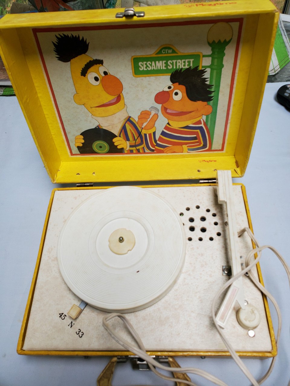 Bert and Ernie Sesame Street Working Record Player Playtime Vintage