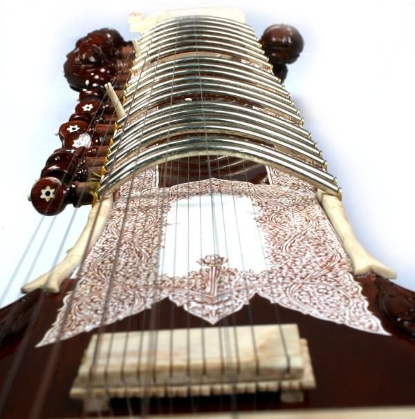 DRAGON SURBAHAR, ULTRA-PRO CALCUTTA BASS SITAR IN CEDAR. LEFT OR RIGHT ...