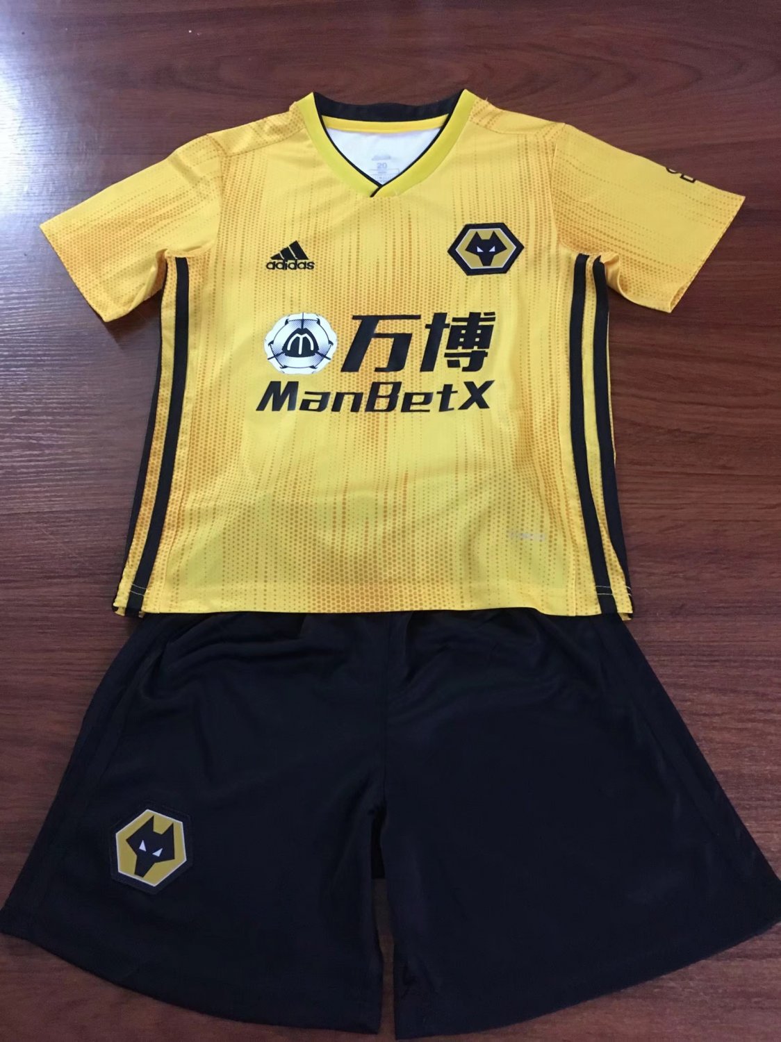 Wolverhampton Wanderers Kids Home Soccer Jersey 19/20 Stadium Shirt ...