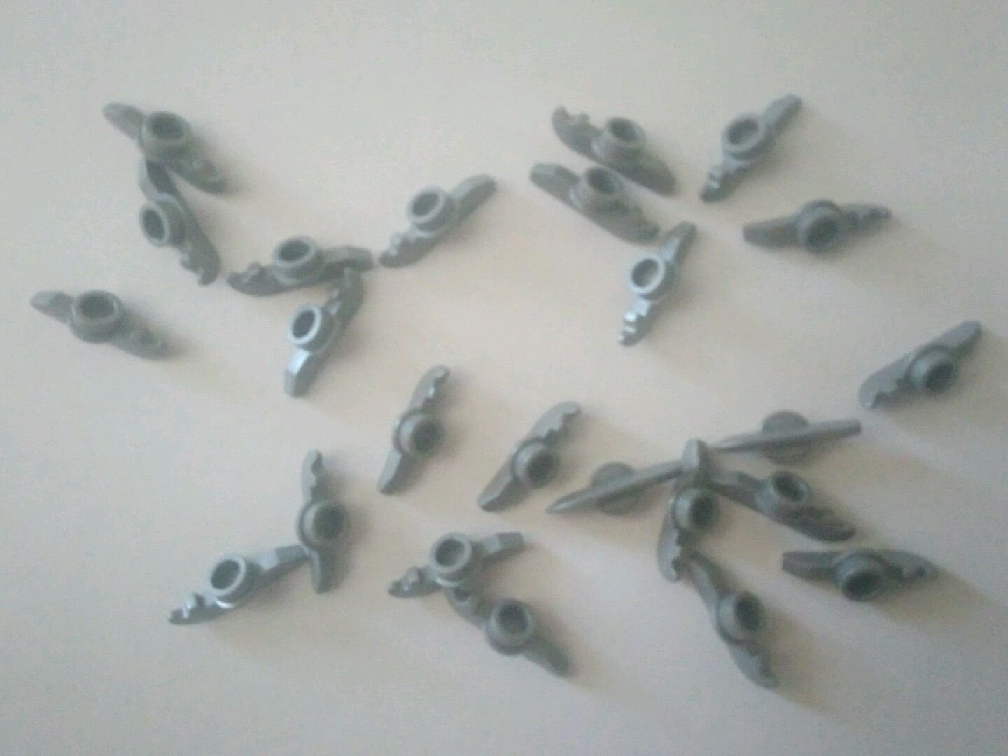 LEGO® CITY minifigure Christmas Ice Skates Iceskating Silver Shoe lot x24