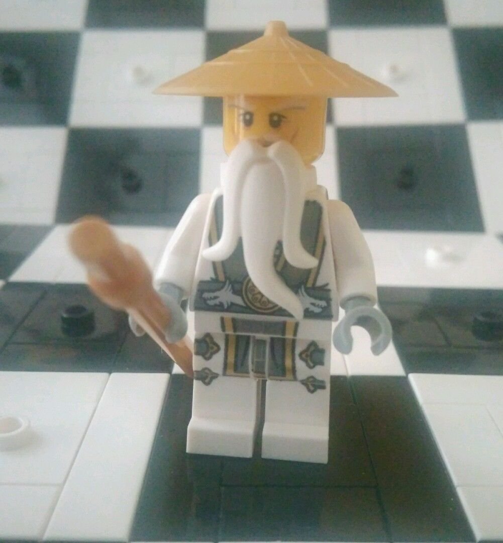 LEGO Ninjago Sensei Wu Minifigure w/ Gold weapon new From Set 70734 Minifig