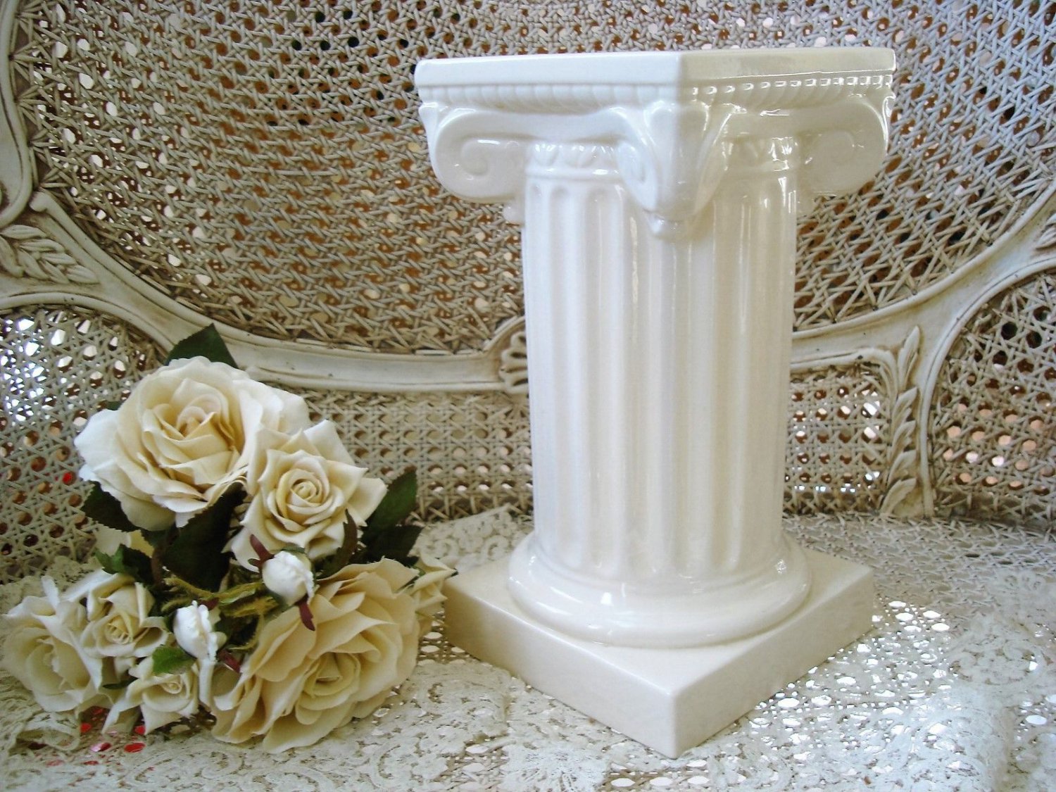 VINTAGE LARGE CERAMIC COLUMN DISPLAY PIECE ***AWESOME***