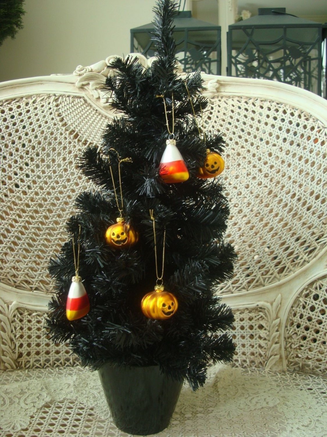 GOTHIC BLACK HALLOWEEN TREE IN CERAMIC POT **GREAT FOR ORNAMENTS***