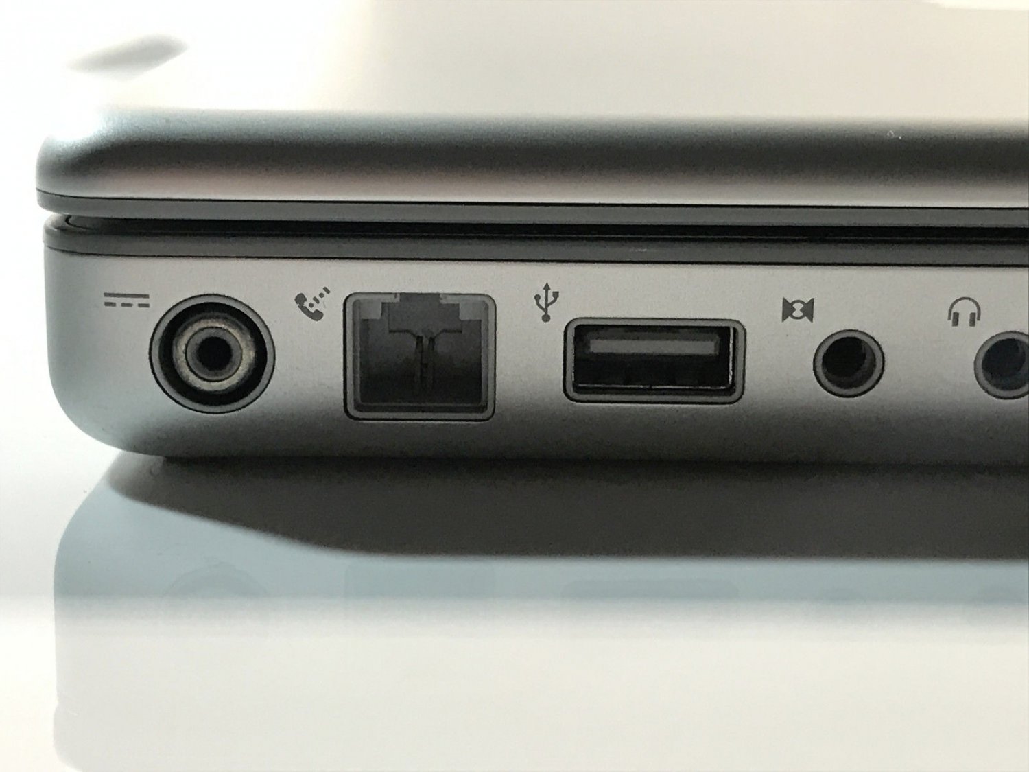Apple PowerBook G4 15.2" Laptop - 1.5GHz PowerPC 80GB - M9422LL/A ...