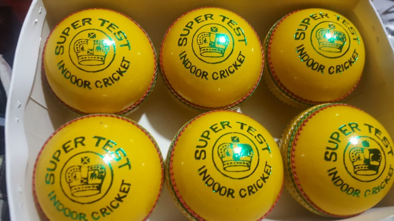 New Yellow Super Test leather cricket balls pack of 6 for Indore ...