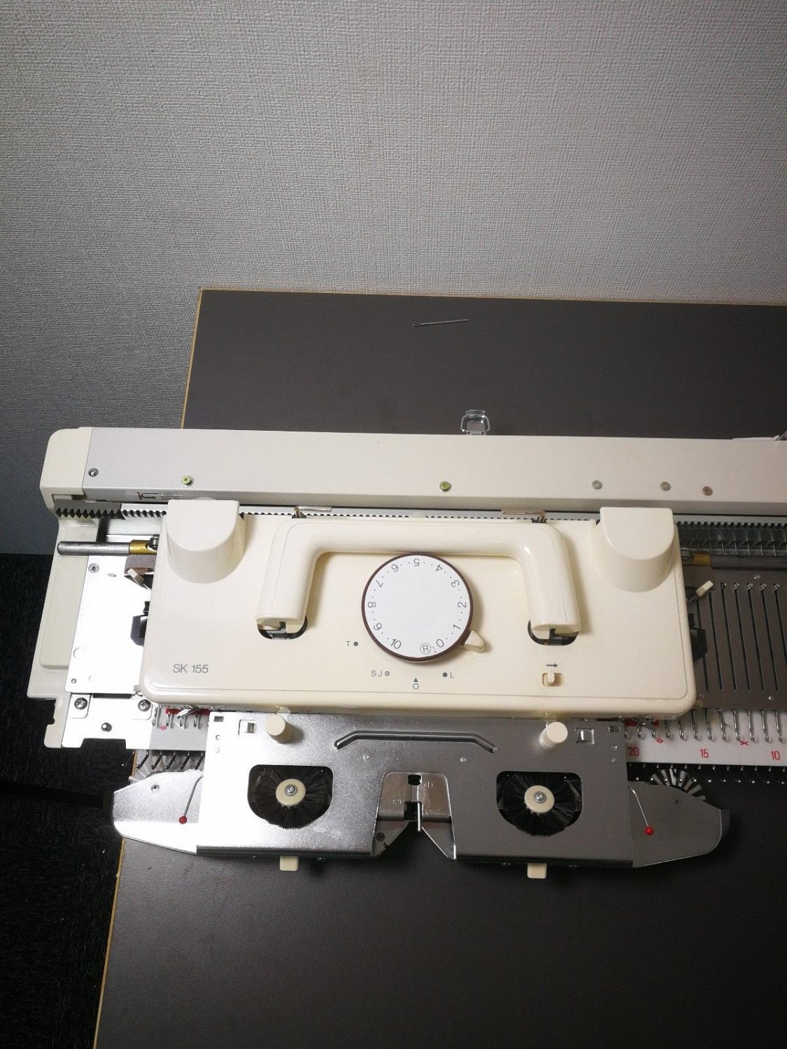 SK155 Singer / Silver Reed Bulky Chunky Punch card Knitting Machine ...