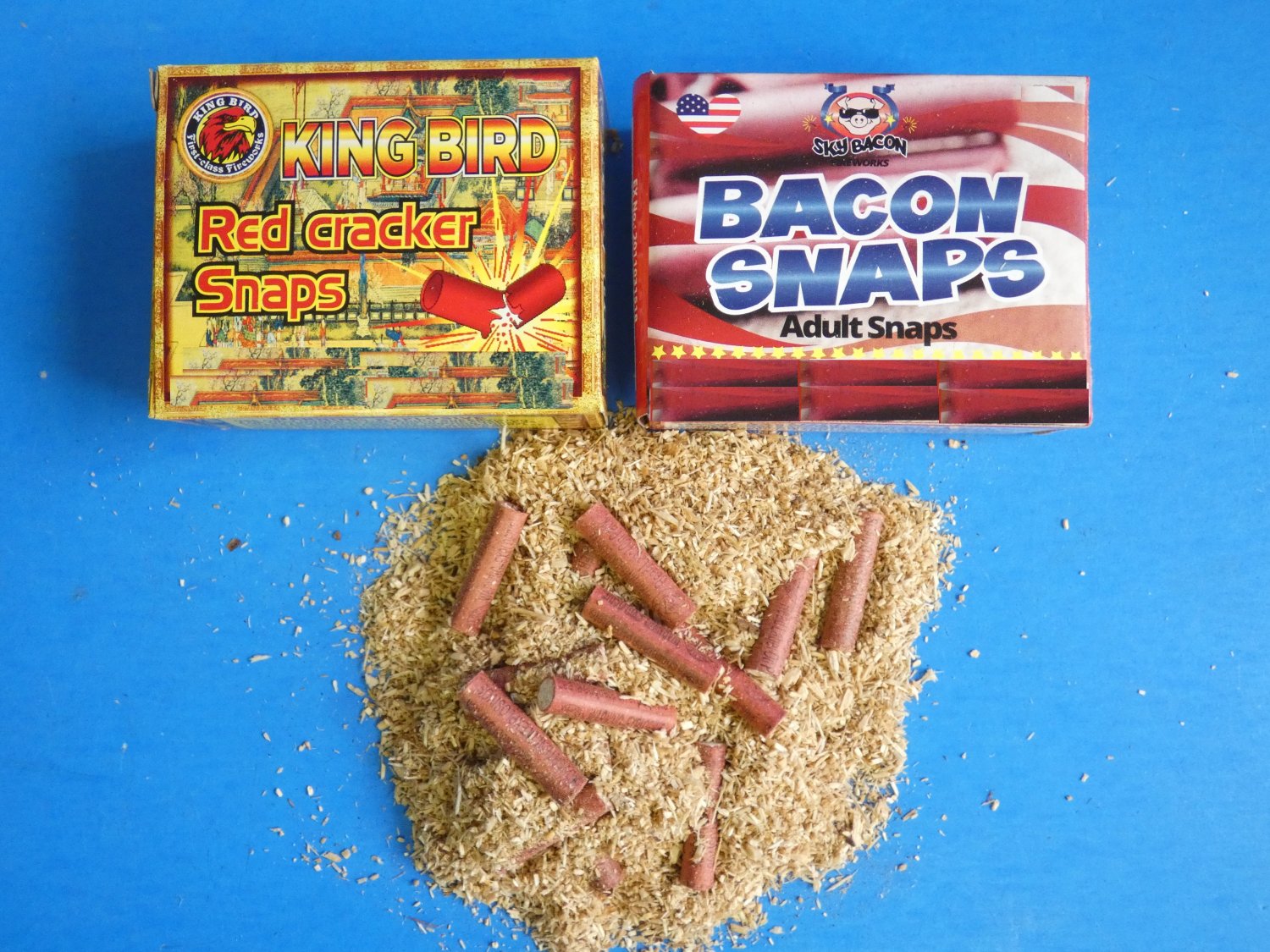 600 pc Mix 30 Boxes 15 Mandarin Red 15 Bacon Adult Party Snaps Torpedo ...