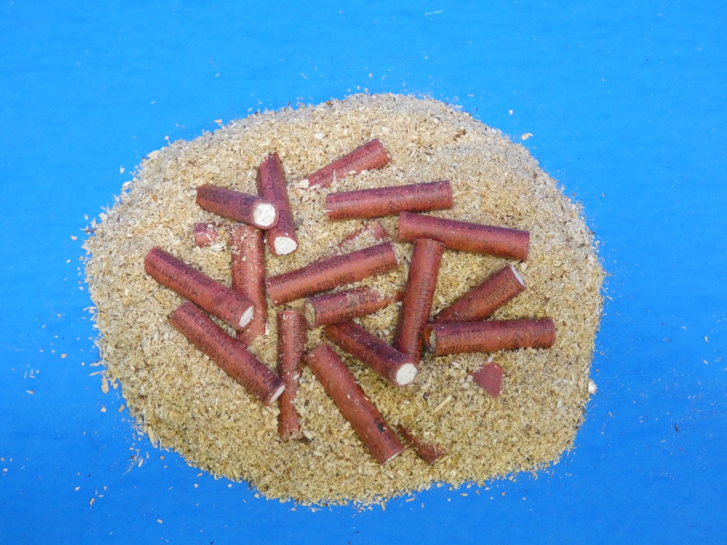 100 pc Adult Party Poppers 5 Boxes! CAMO CRACKERS Mandarin Red Party ...