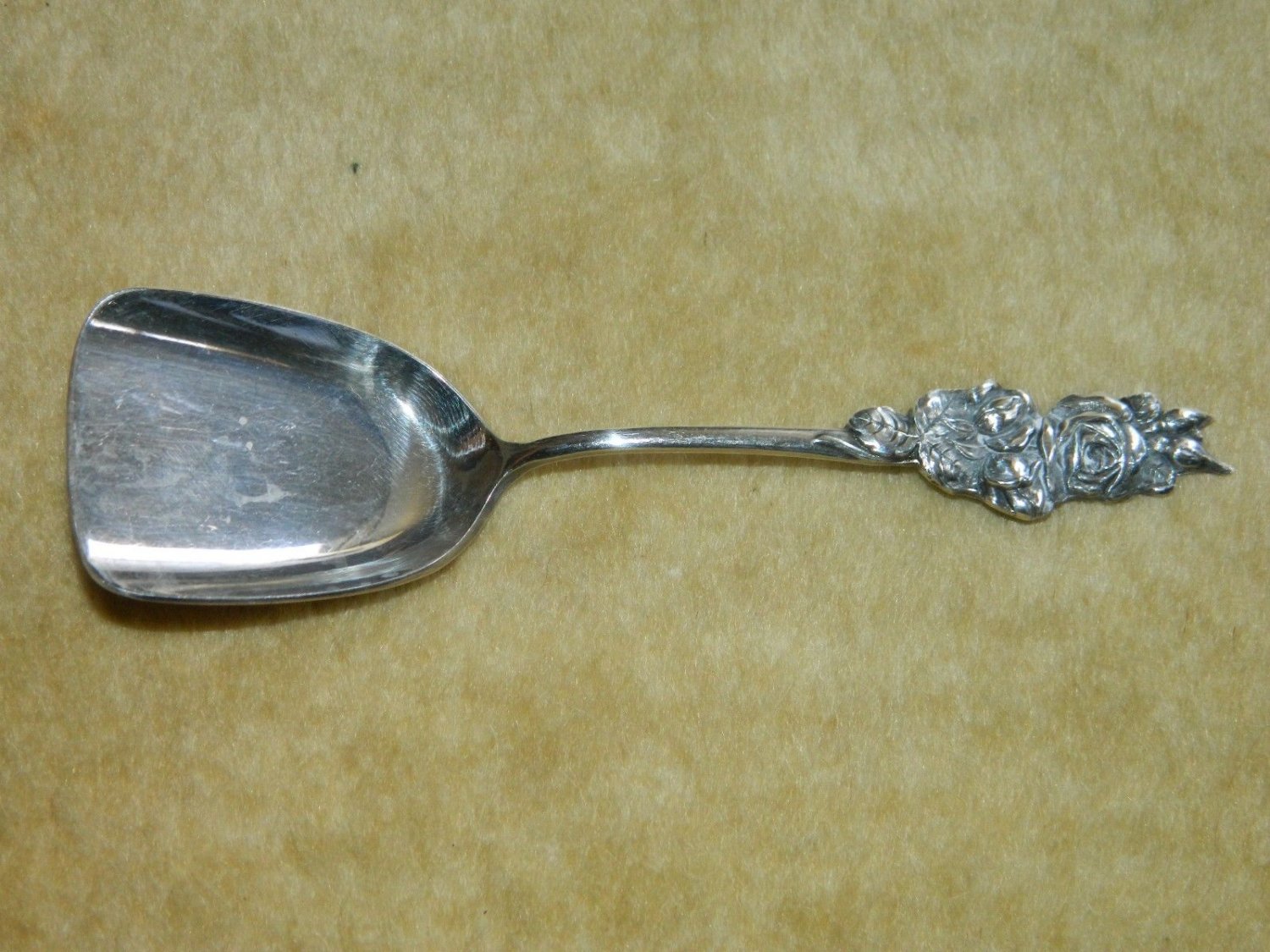 Vintage Reed & Barton Harlequin Rose Bon Bon Spoon Silverplate Sugar Scoop