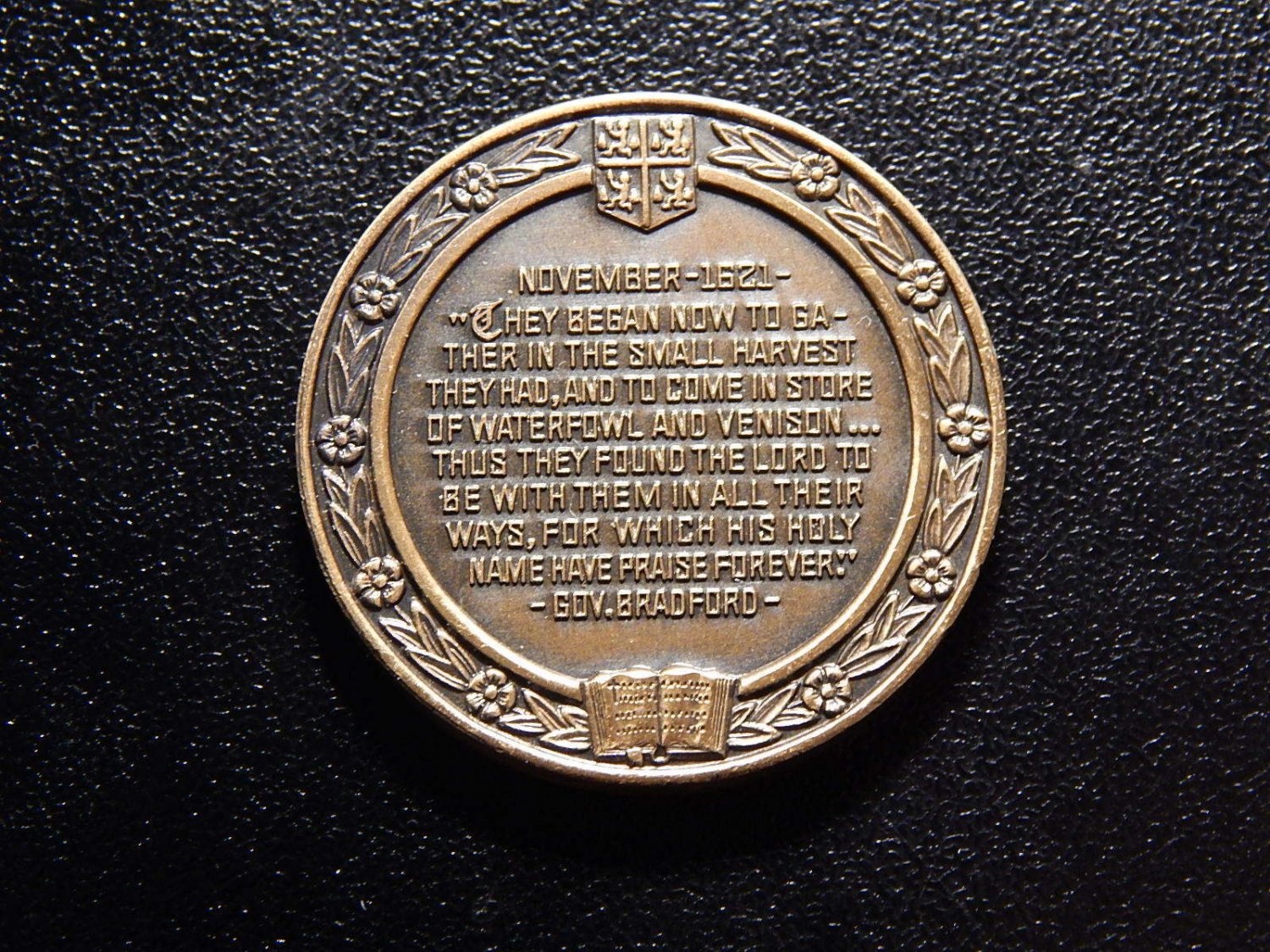THE PILGRIM PRAISE GOD AT FIRST THANKSGIVING NOVEMBER 1621 MEDAL ...