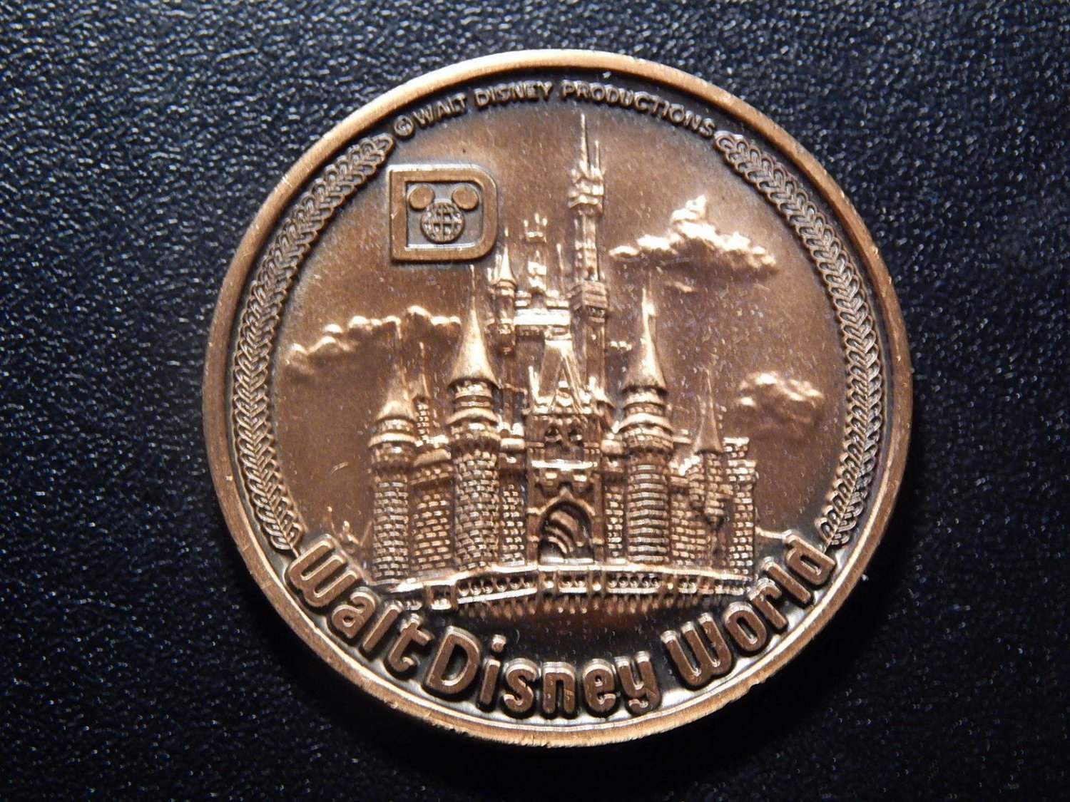 WALT DISNEY WORLD TOKEN! MM188XTT