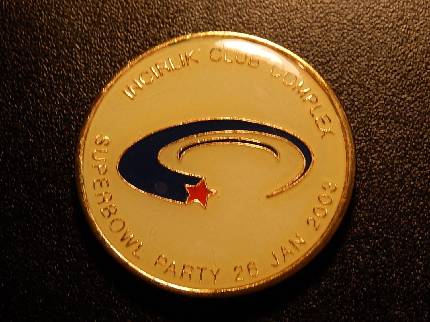 OAKLAND RAIDERS TAMPA BAY BUCCANERS CHALLENGE COIN! OO119DHS1