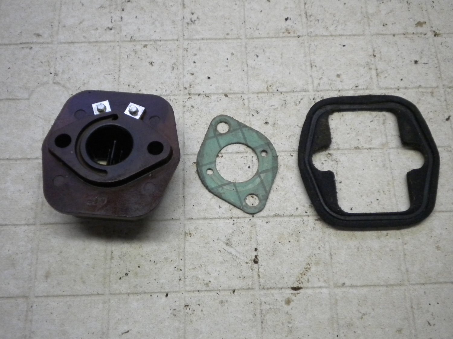Redmax G3100T Reed Valve Assembly Chain Saw Chainsaw Parts Used Top Handle