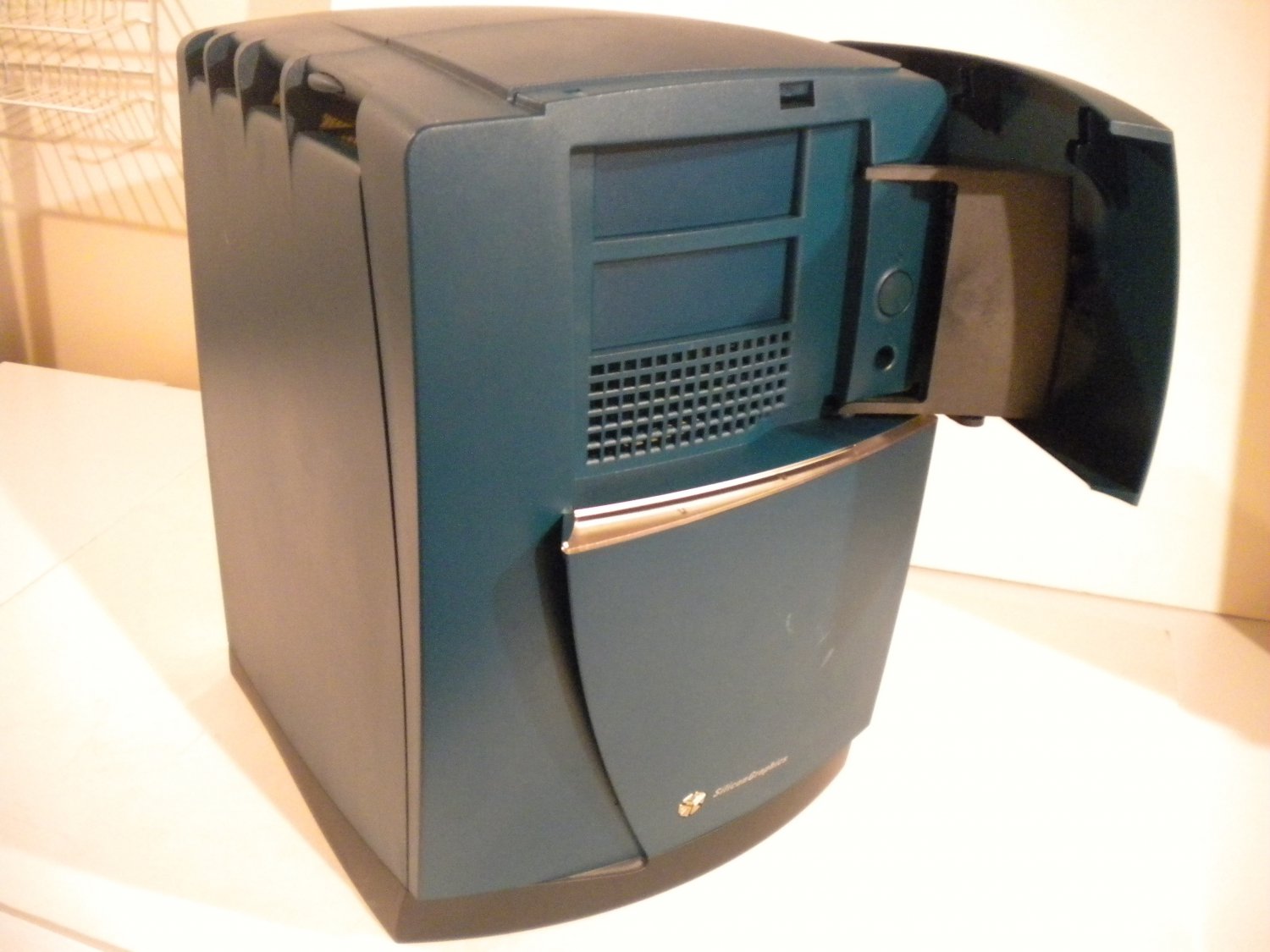 Silicon Graphics OCTANE SGI 270 MHZ R12000 ESI IMPACT IRIX 6.5.4 640MB ...