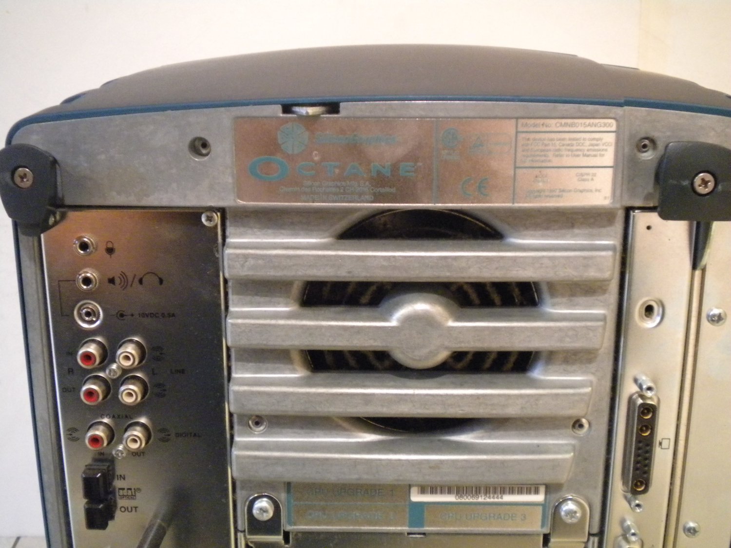 Silicon Graphics OCTANE SGI 300 MHZ R12000 ESI IMPACT IRIX 6.5.5 1GB ...