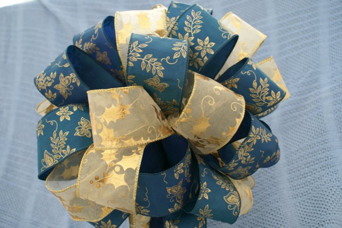 DARK TEAL & GOLD HOLLY - MINI CHRISTMAS TREE TOPPER BOW