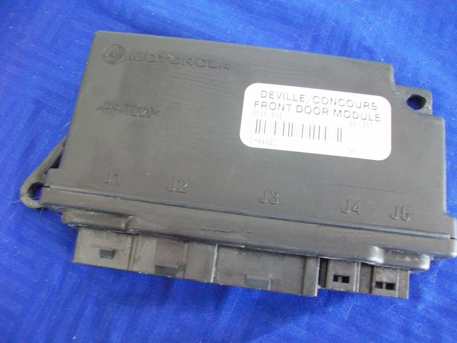 00 01 02 03 CADILLAC DEVILLE FRONT DOOR CONTROL MODULE # 25660942