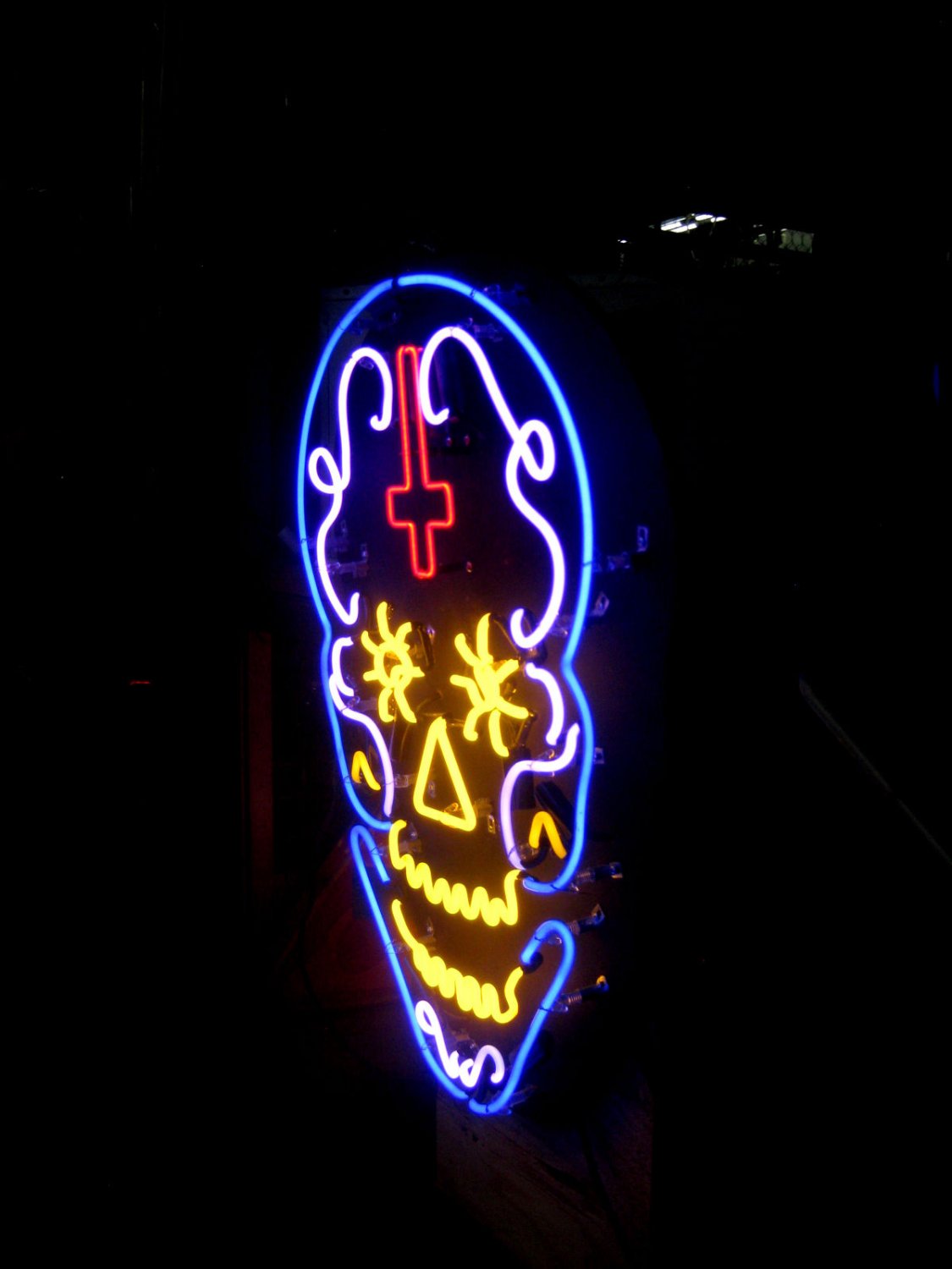 LARGE VOODOO SKULL NEON SIGN - New Orleans decor - Afro-Caribbean ART