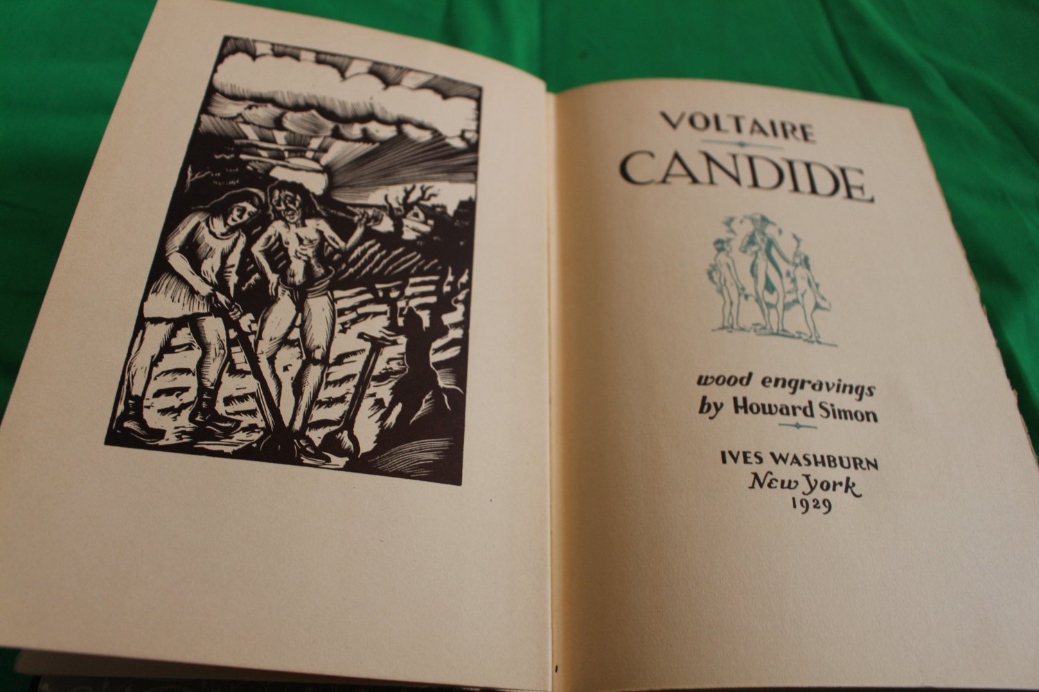 Candide Voltaire 1929 Book With Box Cover