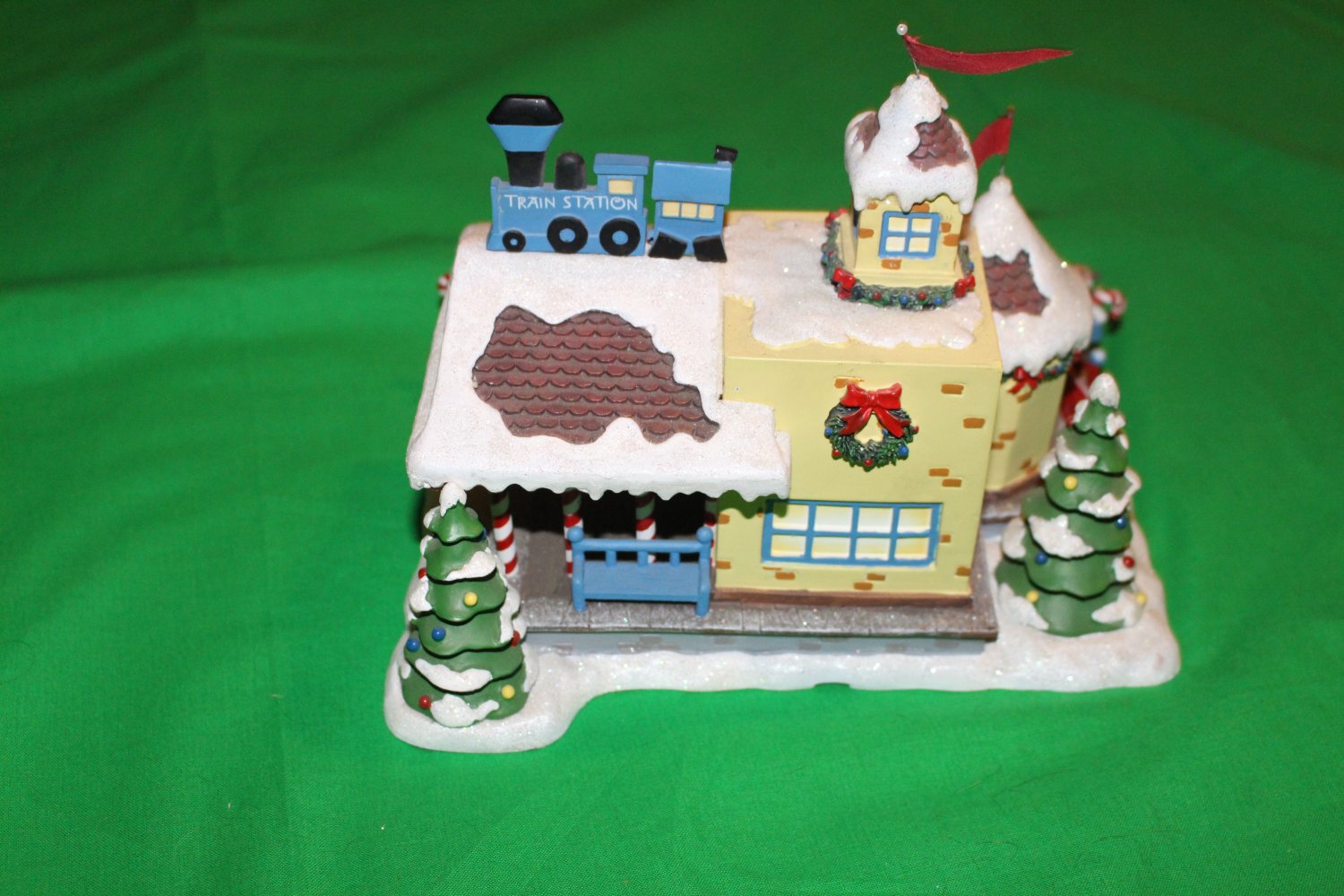 Hawthorne Village "Christmas Town Train Station" 2004 Rudolph's ...