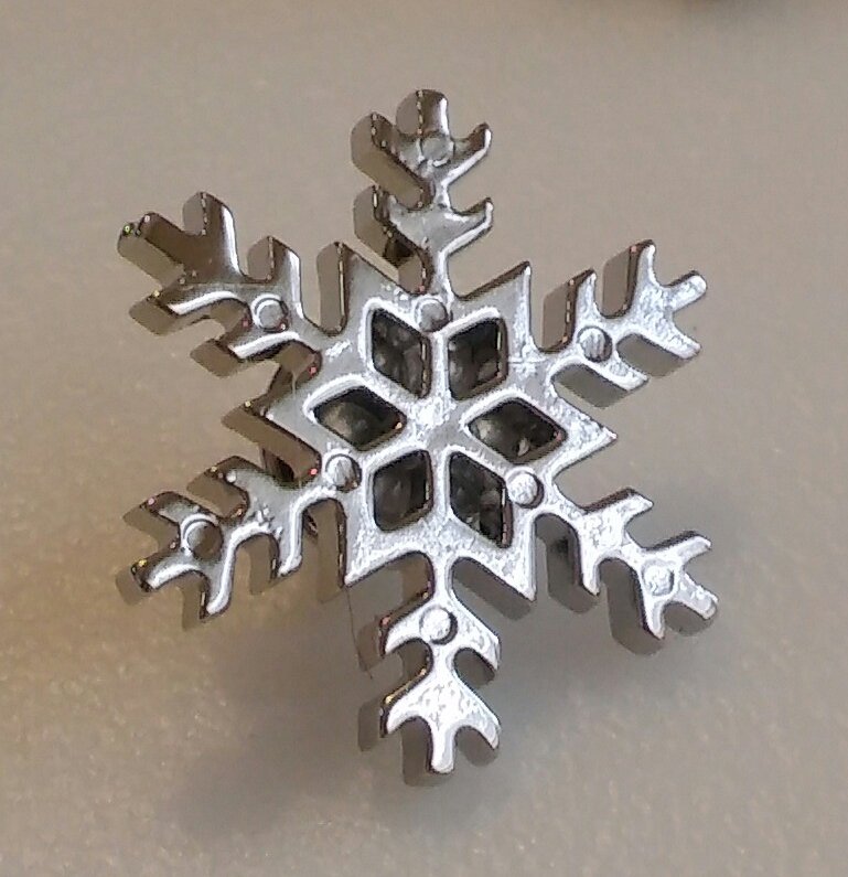 Snowflake Lapel pin - Large