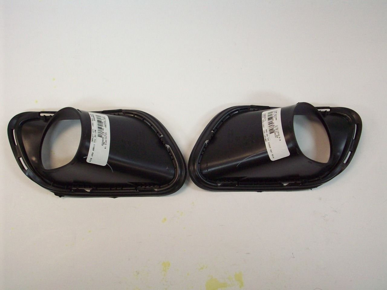 2014-2016 Jeep Cherokee Left & Right Fog Light Bezel Driving Lamp OEM Mopar